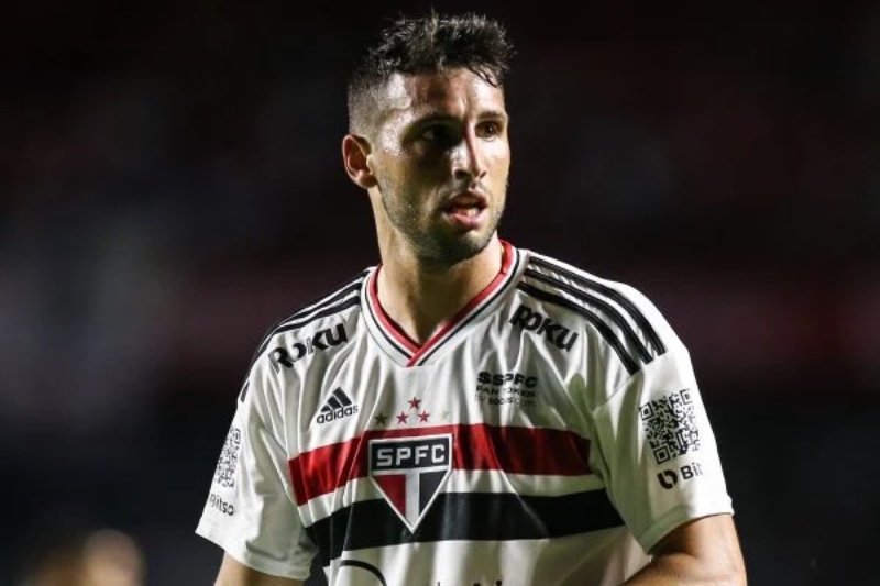 Calleri bate recordes e se firma entre grandes argentinos do São Paulo