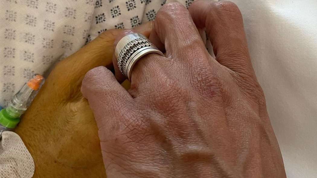 Atriz Quitéria Chagas emociona fãs ao anunciar morte do marido ...