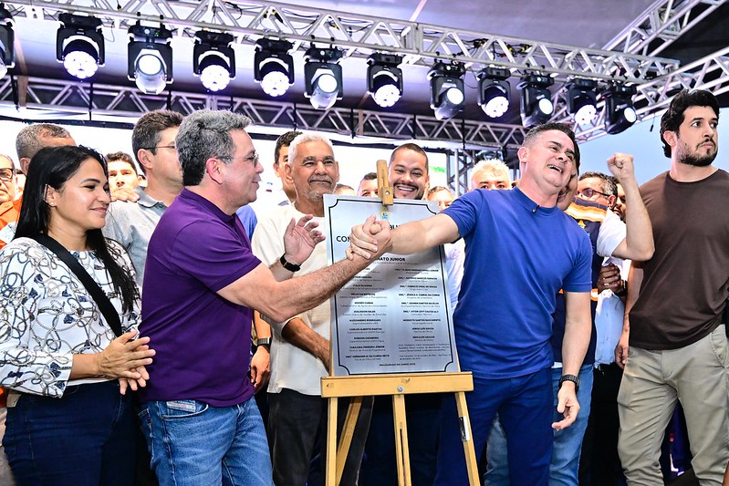 De olho em 2026, David Almeida exibe força política ao lado de Tadeu de ...